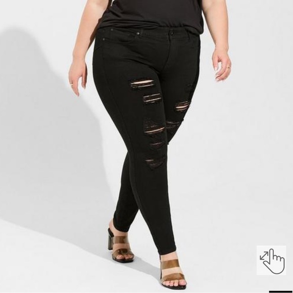 torrid | Jeans | Nwt Torrid Black Bombshell Distressed Classic Stretch Skinny Jeans 4t | Poshmark